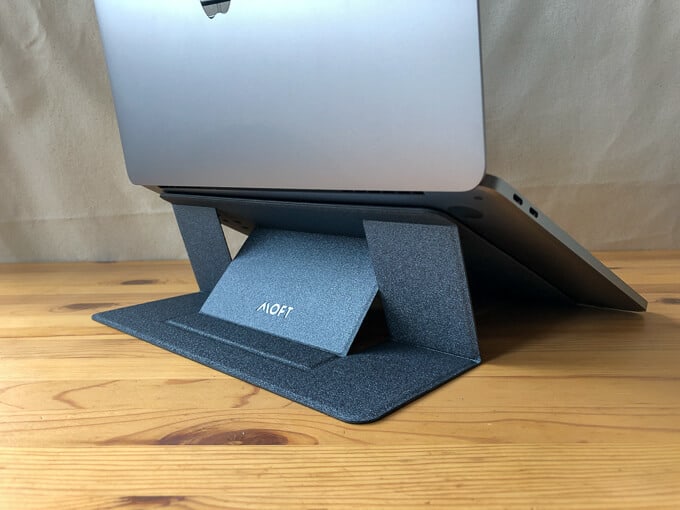MOFT miniレビュー｜貼り付ける小型PCスタンドで快適なタイピング環境を持ち運ぼう – マサオカブログ